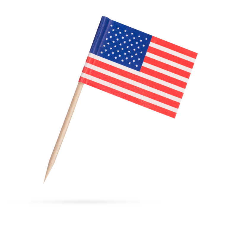 How to Create Custom Patriotic Wall Art - DIYReveal